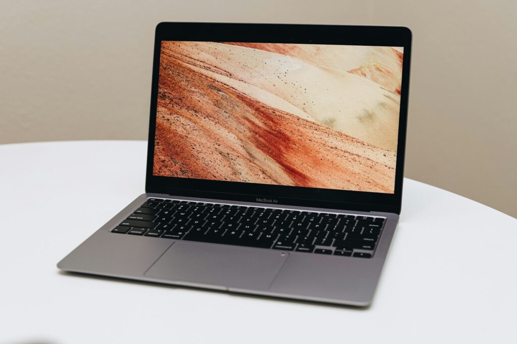 Os 4 melhores laptops para trabalho em 2025